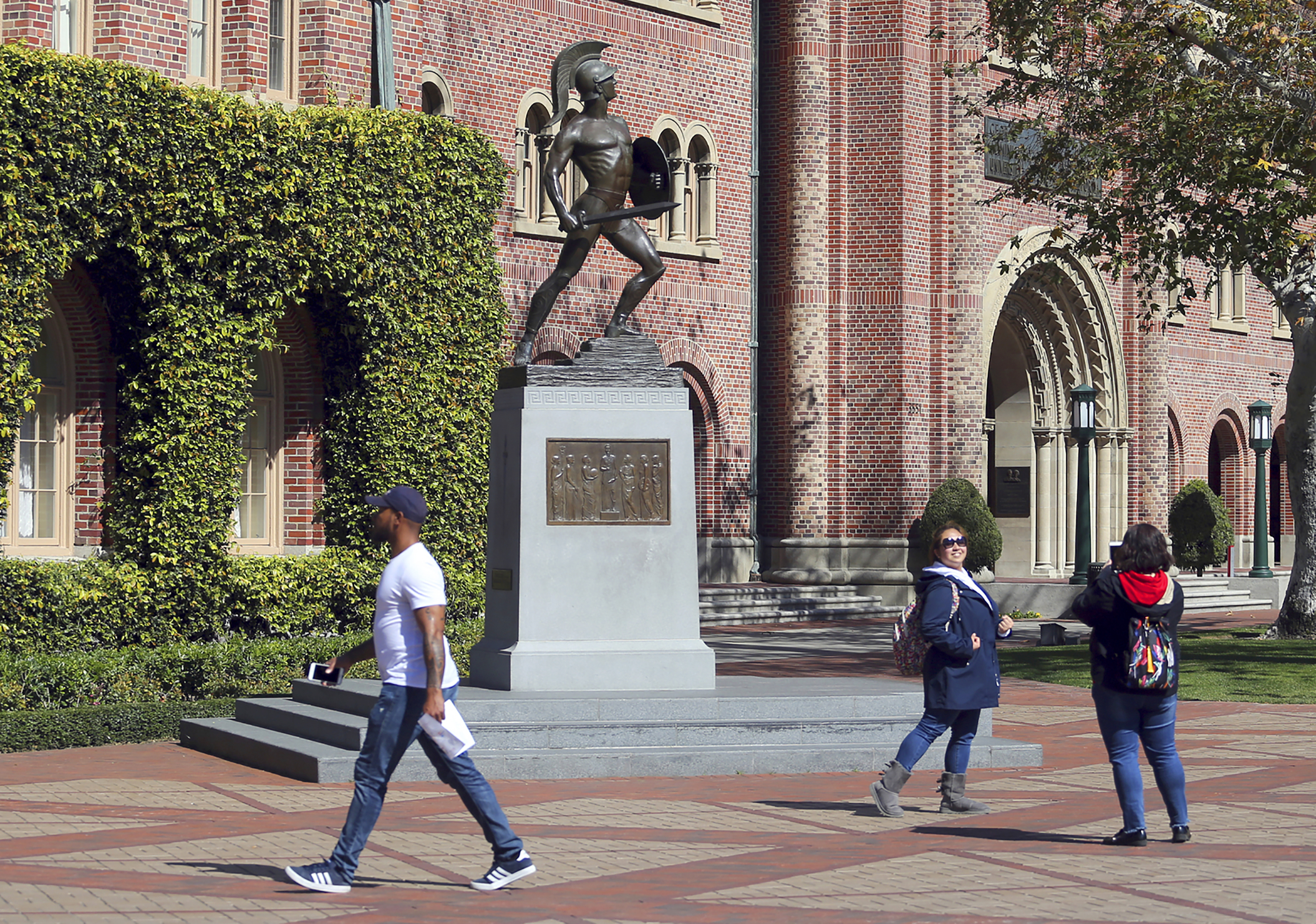 Usc Students Walking