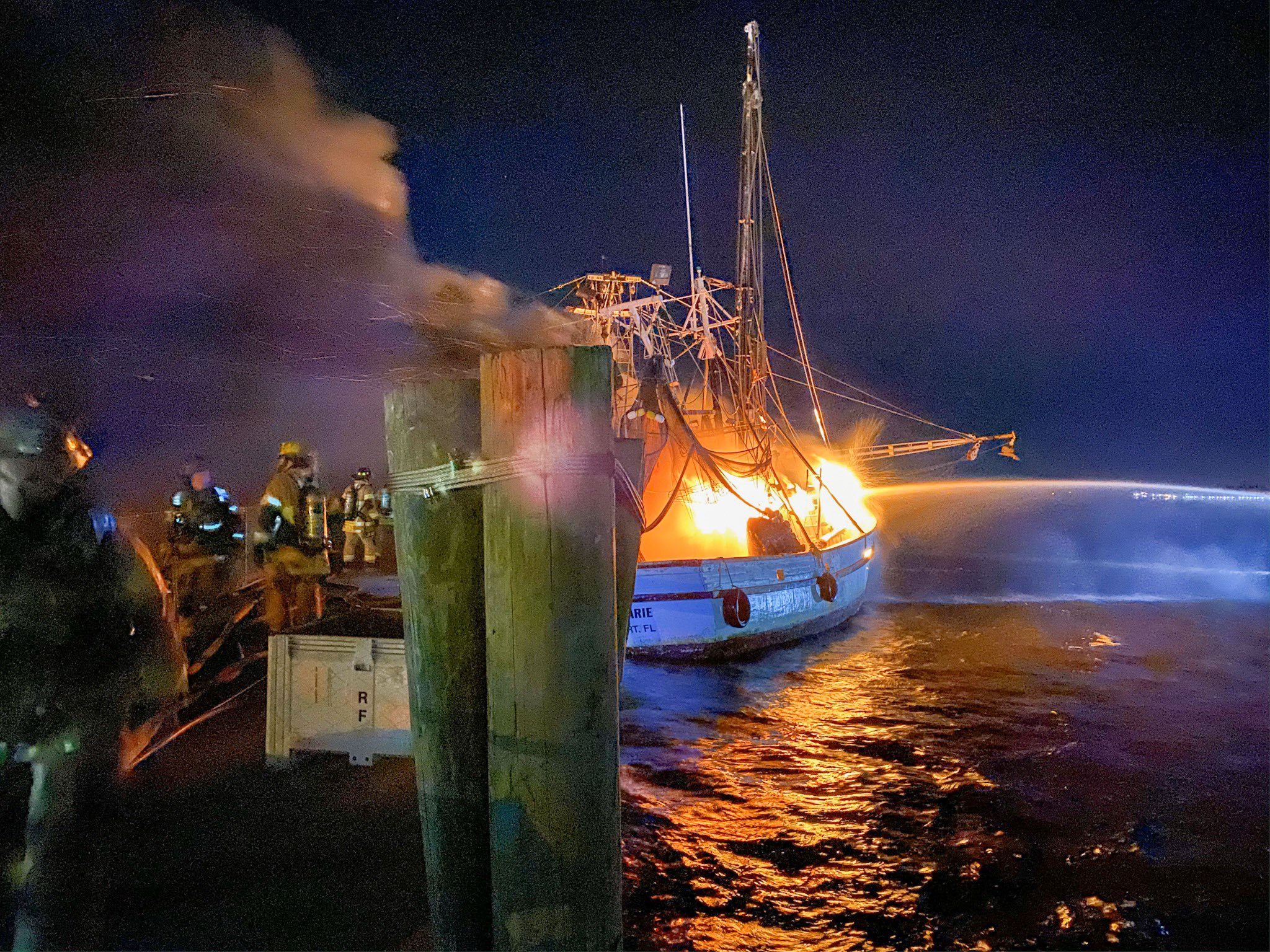 Fire sinks 2 shrimping boats